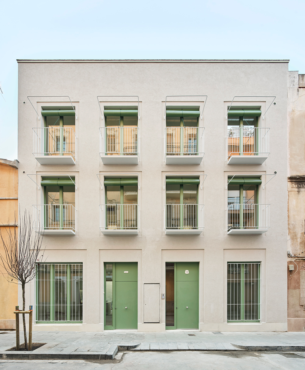 Oak 2000 construye para Calderón-Folch Studio su idea sostenible de la ...